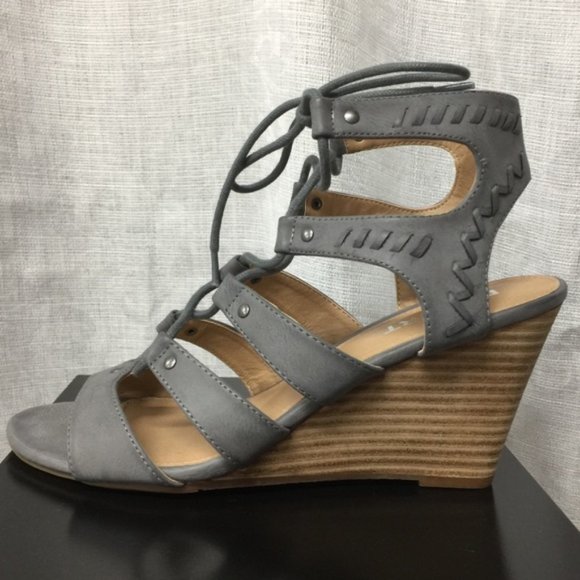 Report | Shoes | New Report Classy Heels So Cute On | Poshmark